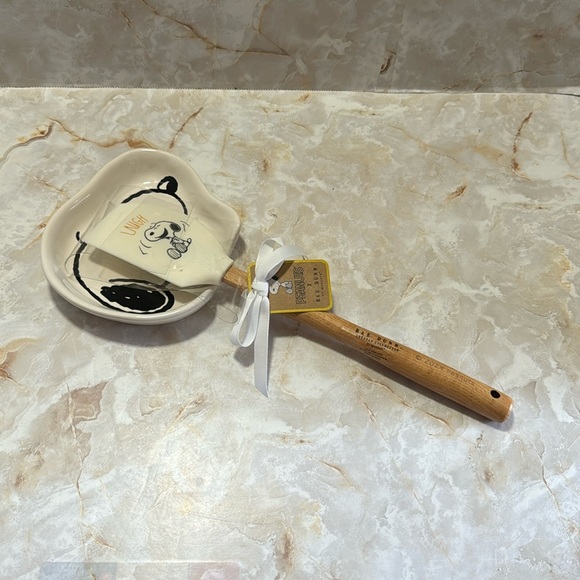 Rae Dunn | Kitchen | Peanuts Rae Dunn Spatula And Spoon Rest | Poshmark